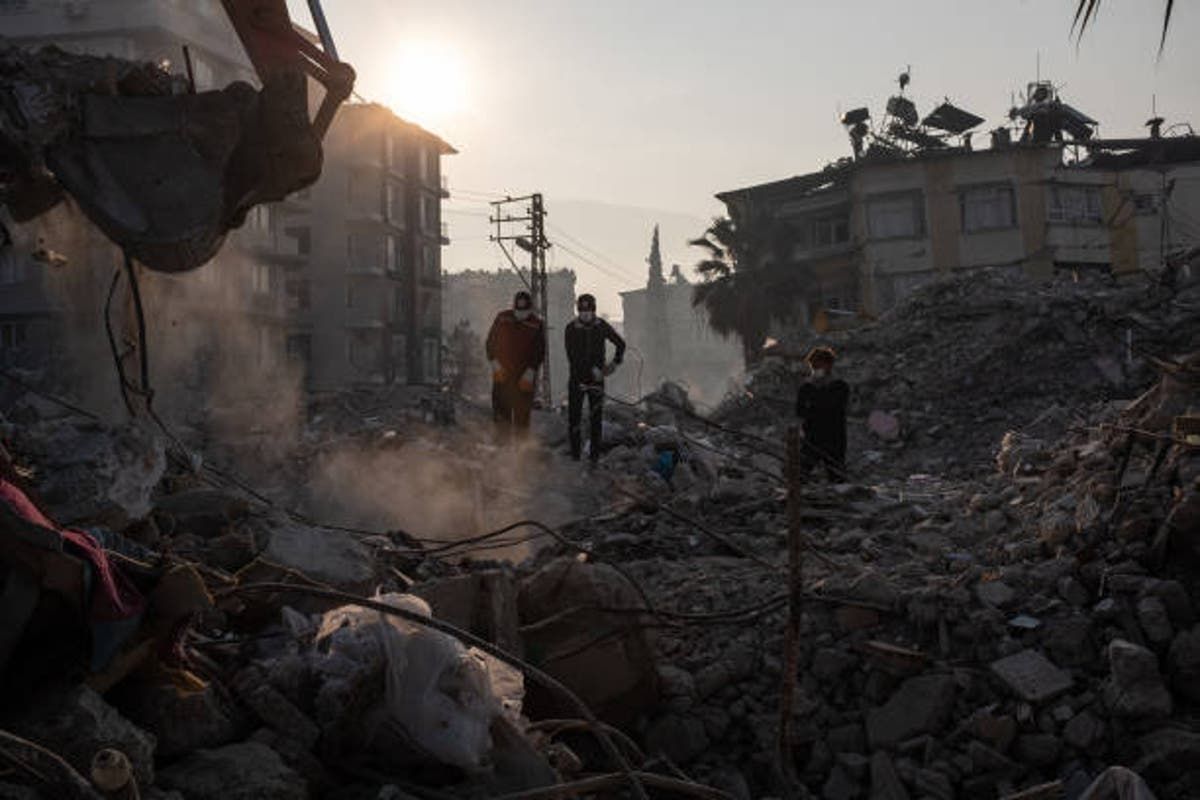 Woman, 40, rescued alive from Turkey rubble more than…