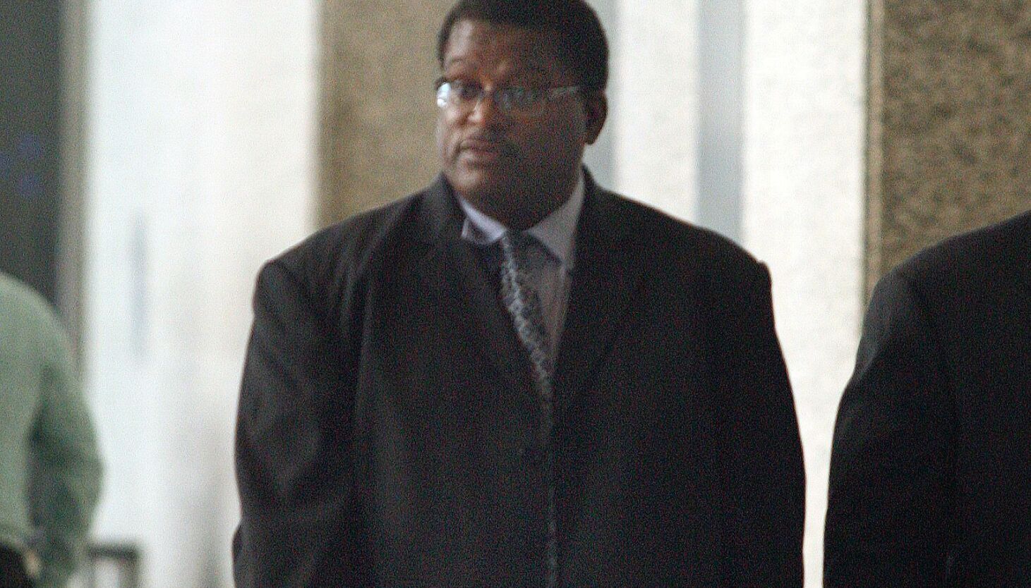 Disgraced ex-Chicago police sergeant breaks his…