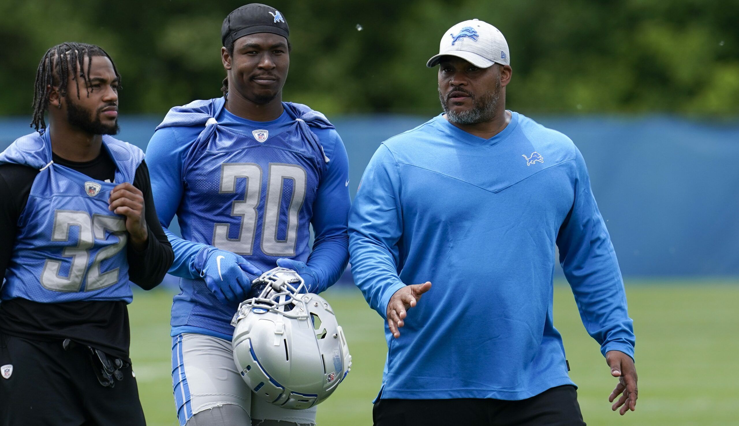 Duce Staley to serve as Panthers assistant HC and RB…