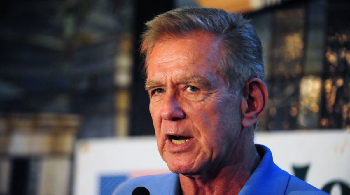 Baseball Great Tim McCarver Dies at 81