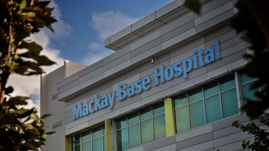 Mackay Base Hospital loses accreditation to train…