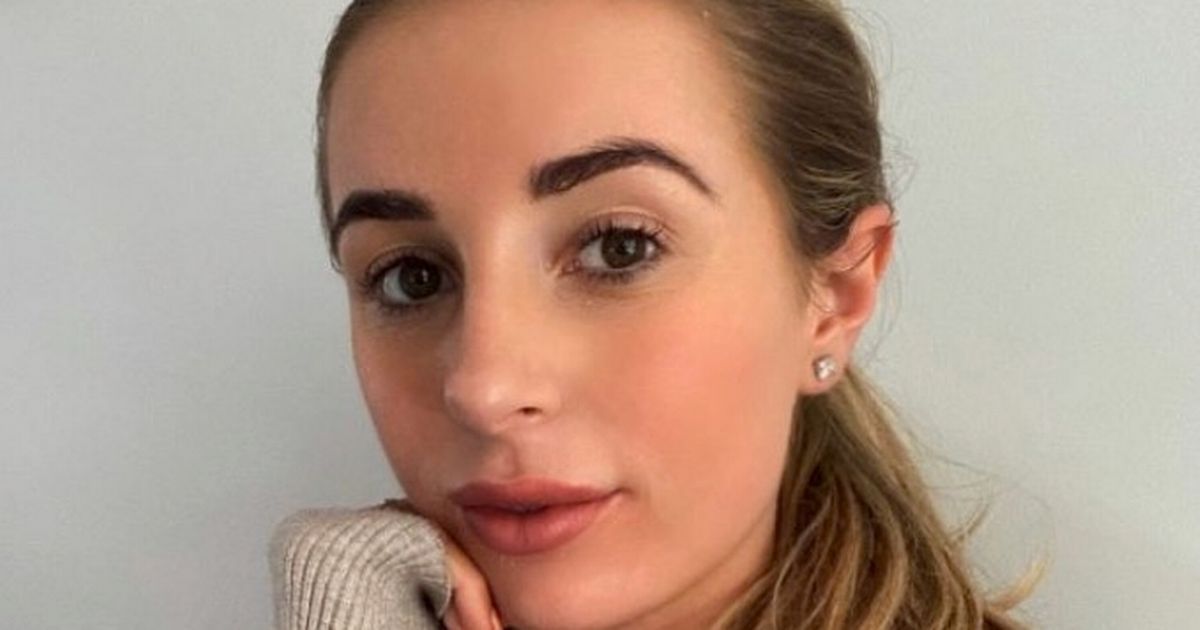 Love Island's Dani Dyer shows off huge baby bump in…