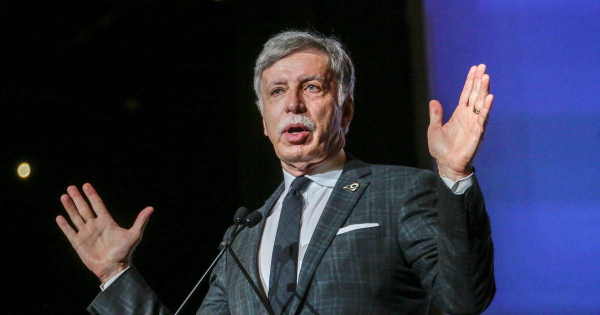 Arsenal owner Stan Kroenke net worth compared to Man…