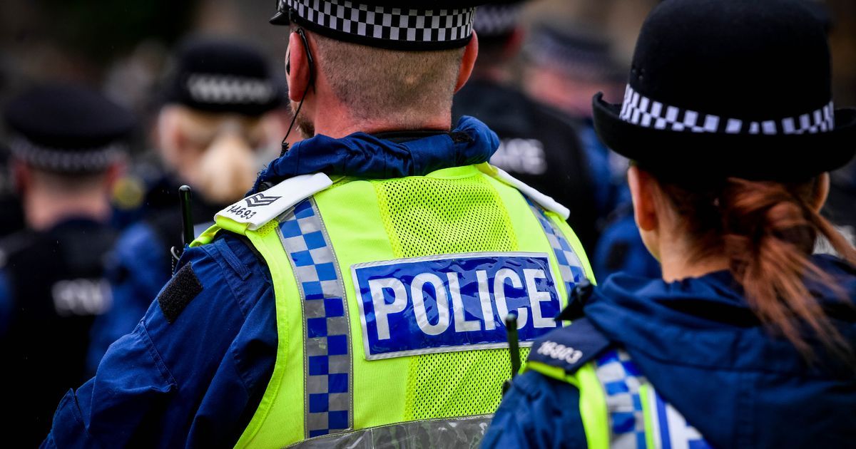 Labour pledges police patrols in towns to tackle…