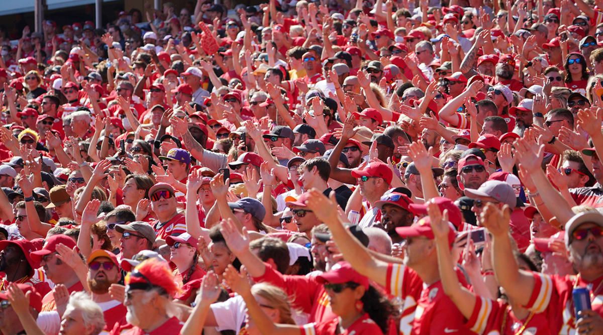 Columnist Slams Chiefs for Controversial Tomahawk Chop…