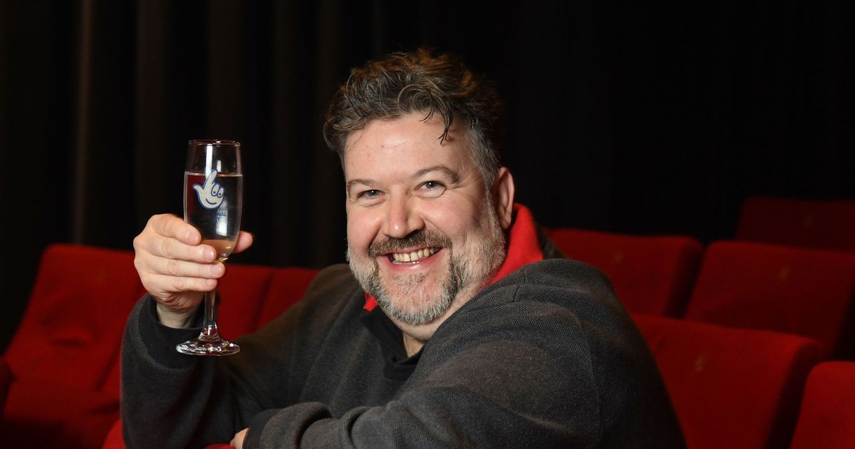 Actor finds forgotten EuroMillions ticket while…