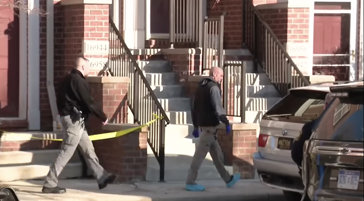 Two Detroit police officers found dead in suspected…