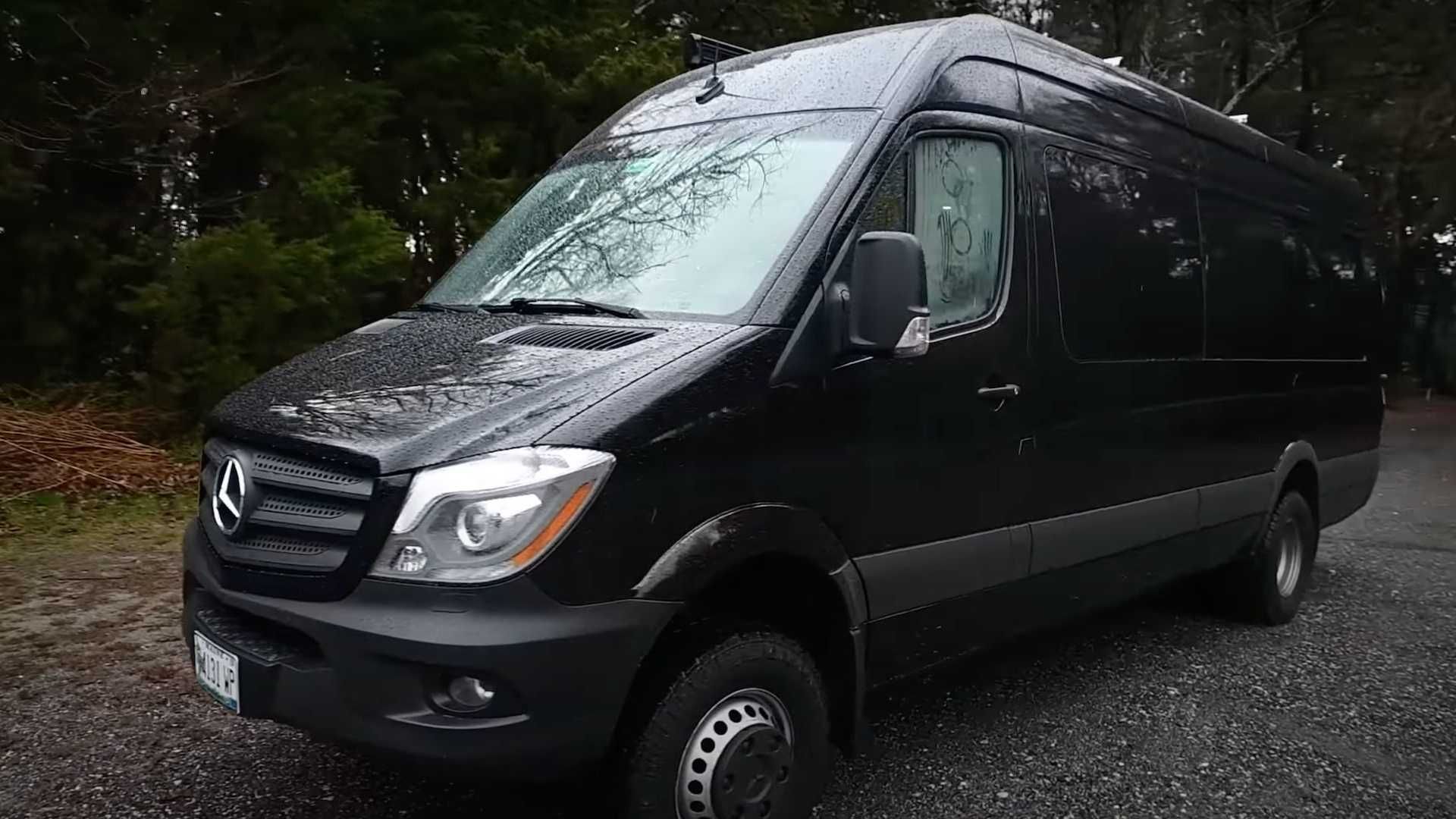 Tour This Nifty Mercedes Sprinter DIY Camper…
