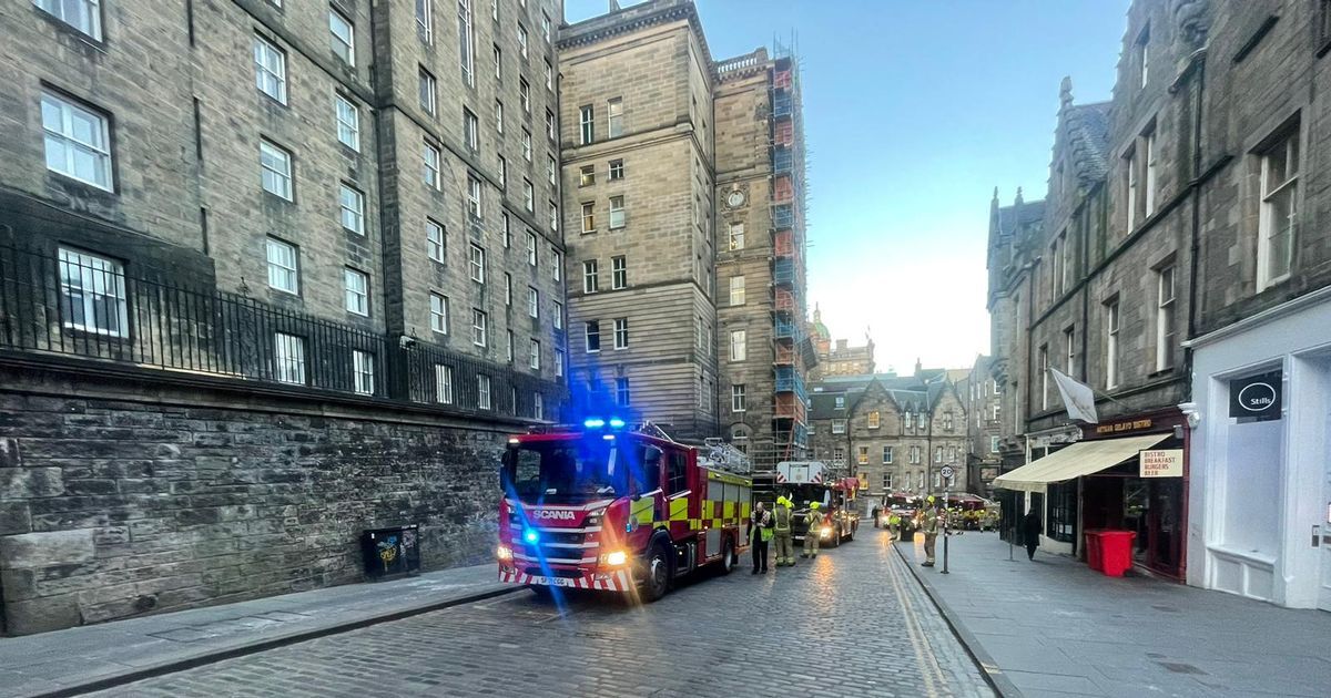 Edinburgh firefighters race to Old Town as 'smoke'…