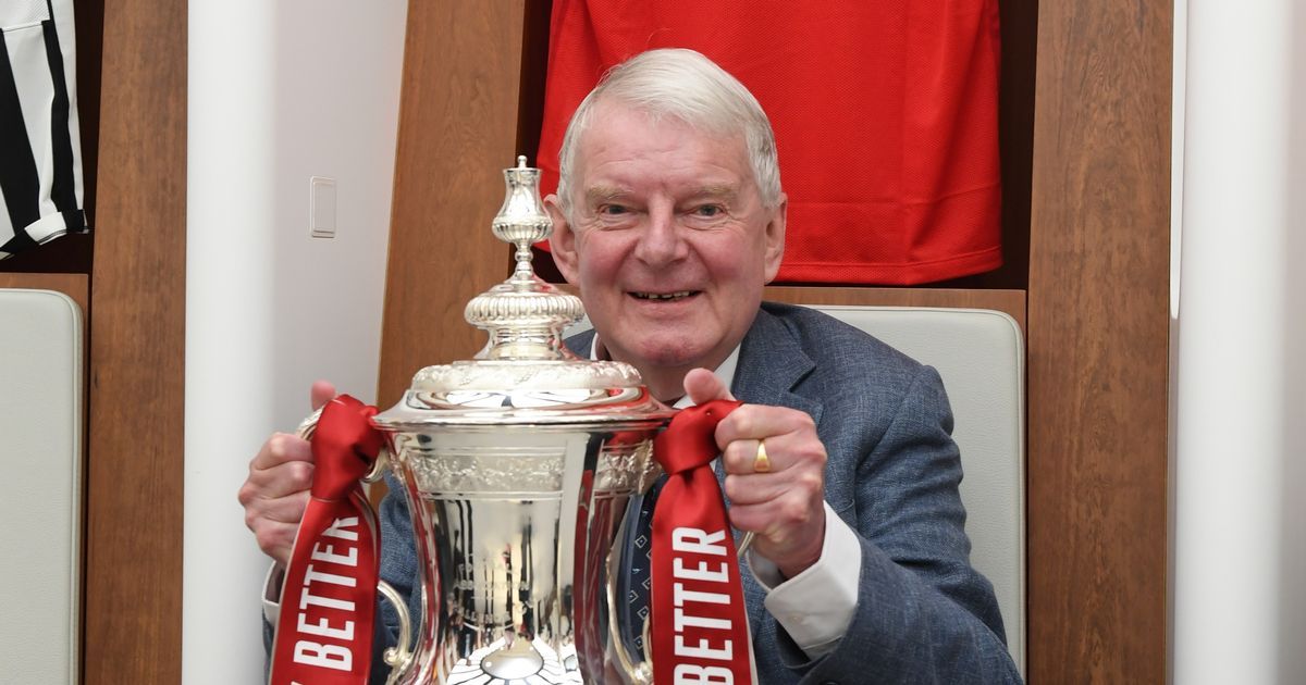 John Motson's distinctive voice has fallen silent