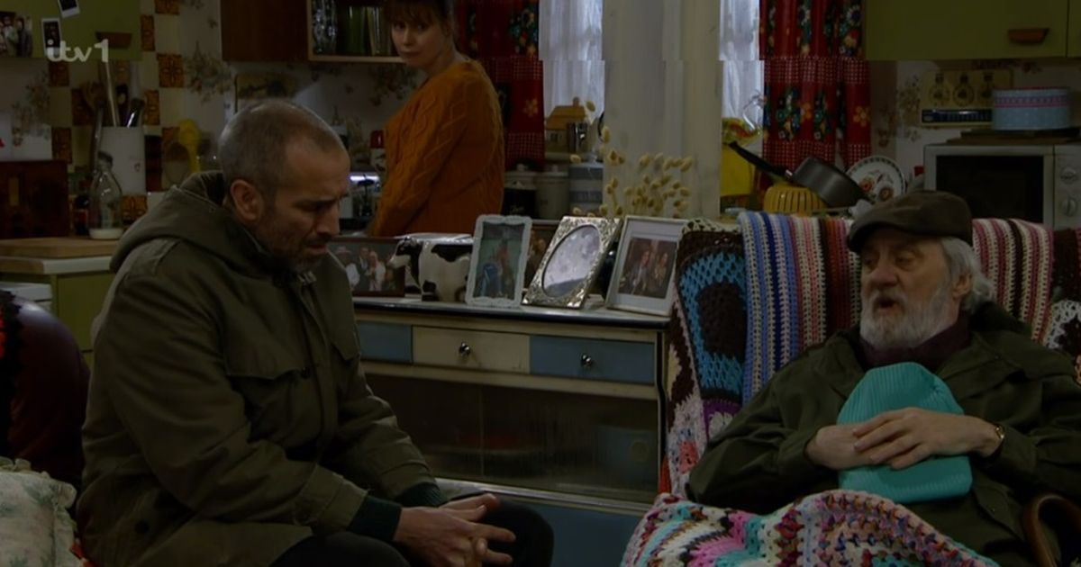 Emmerdale fans point out problem in Sam Dingle theft…