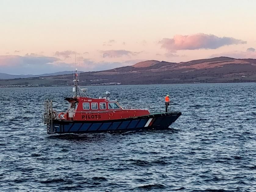 Rescue operation resumes after tugboat sinks off the…