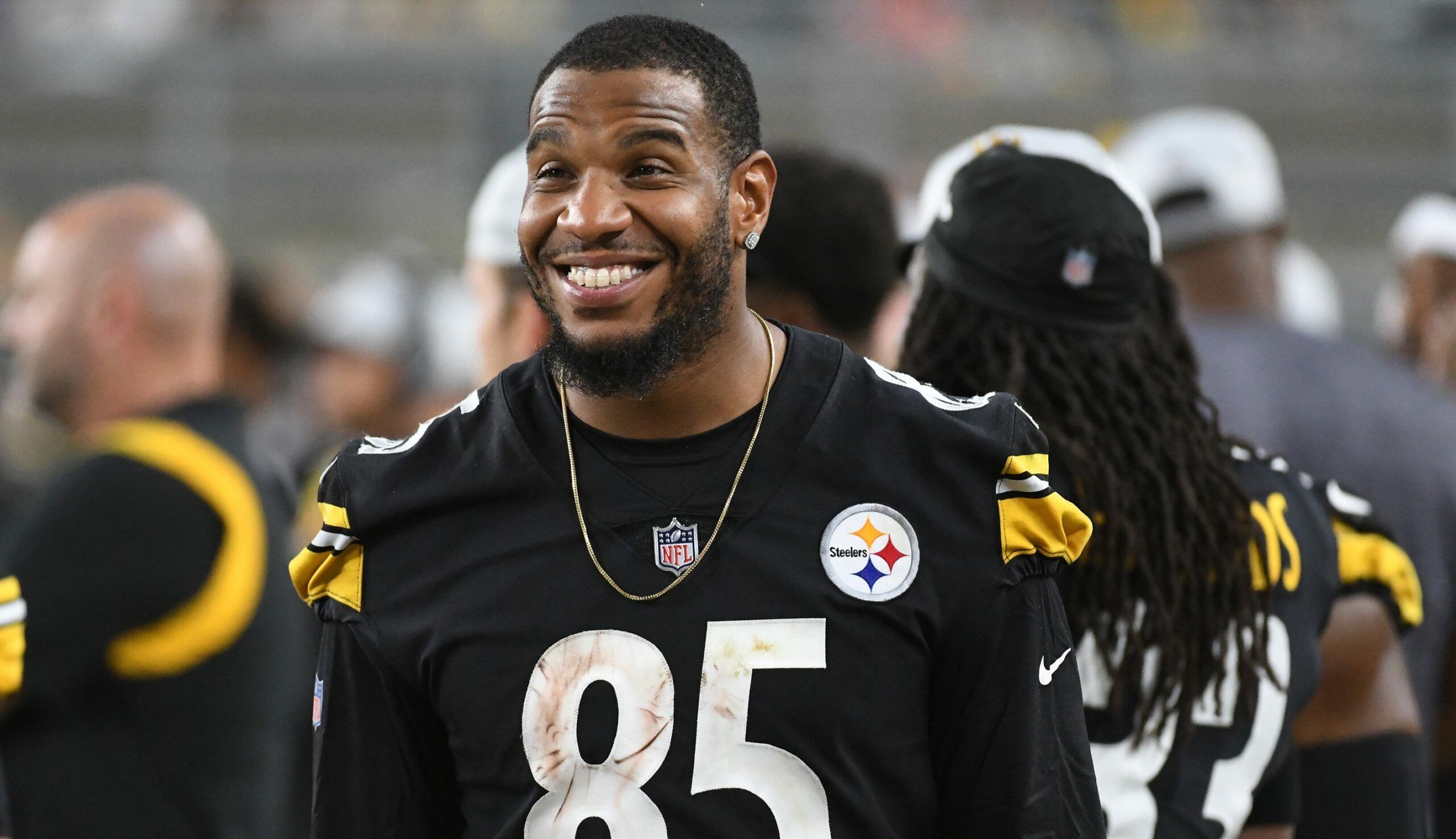 Free agent TE Eric Ebron still hopes to join Panthers