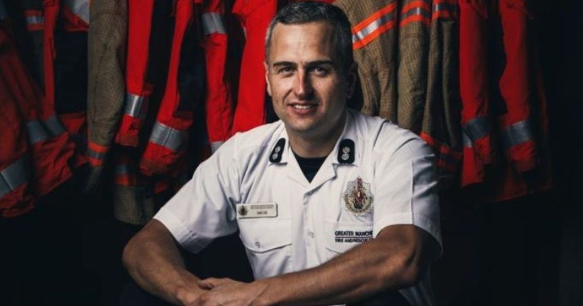 Death of firefighter who fell over railings into the…