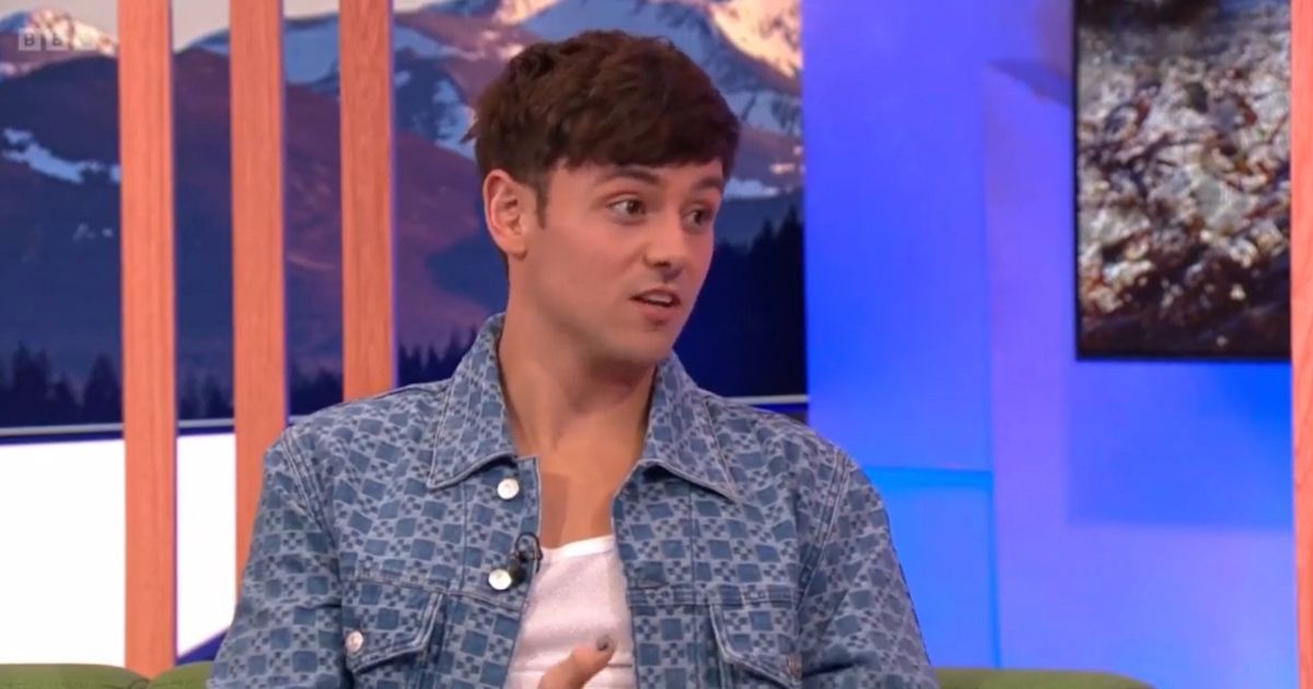 Bbc The One Show Viewers Do A Double Take Over Tom