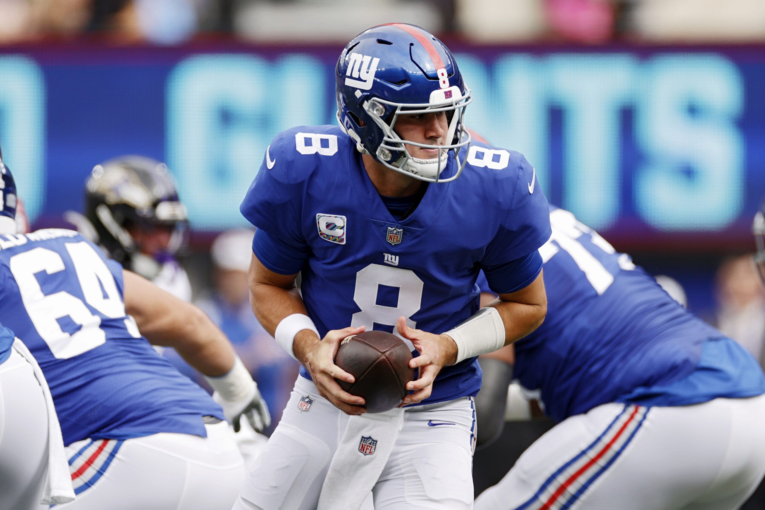 NFL insider expects Daniel Jones’ contract to be less…