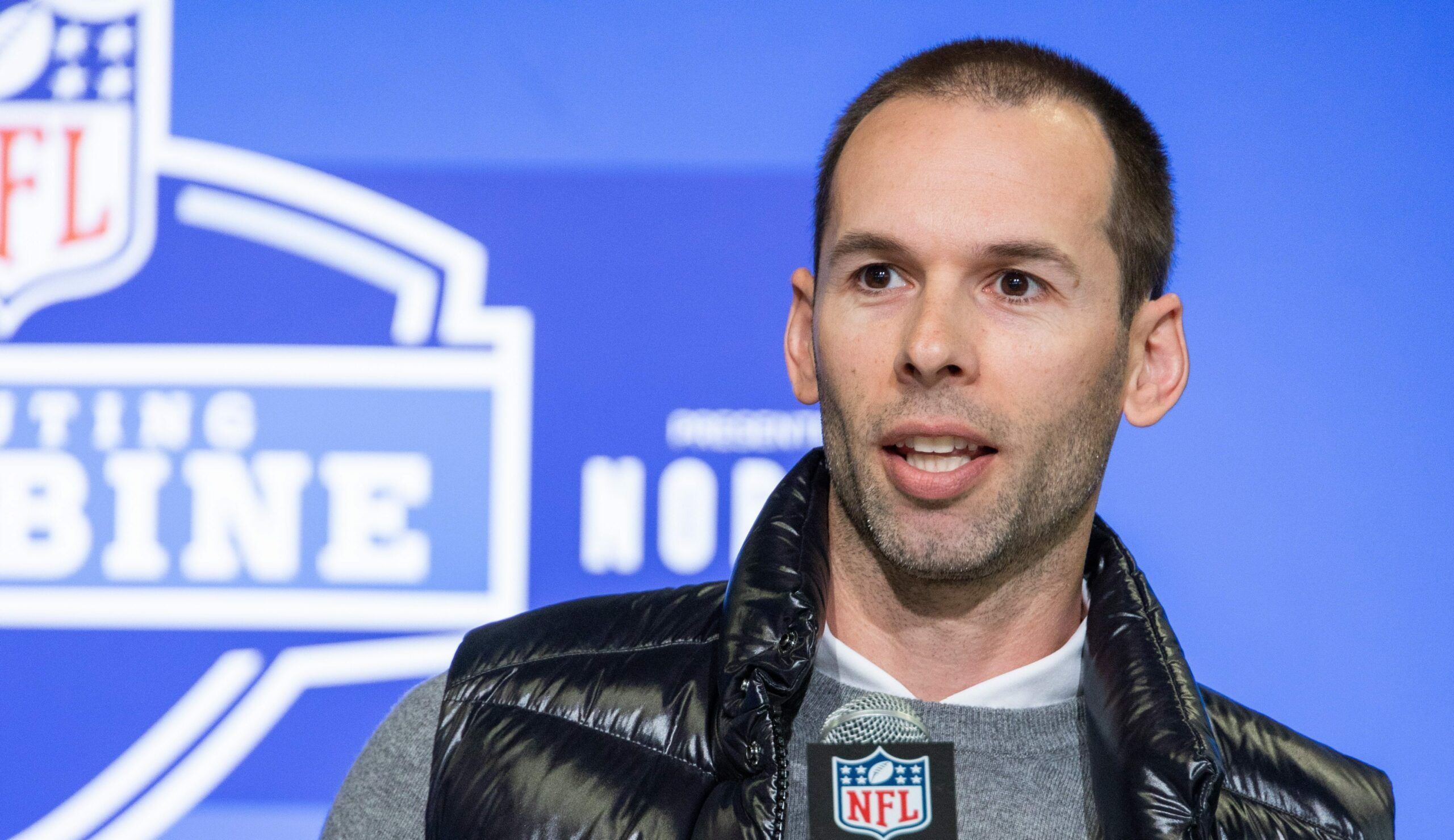 Jonathan Gannon’s overly cautious answer about DeAndre…