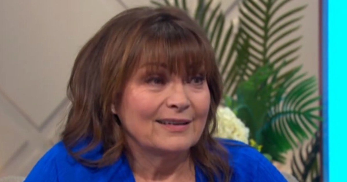 Lorraine Kelly Issues Shocking Apology Over Social Media Gaffe: 'I ...