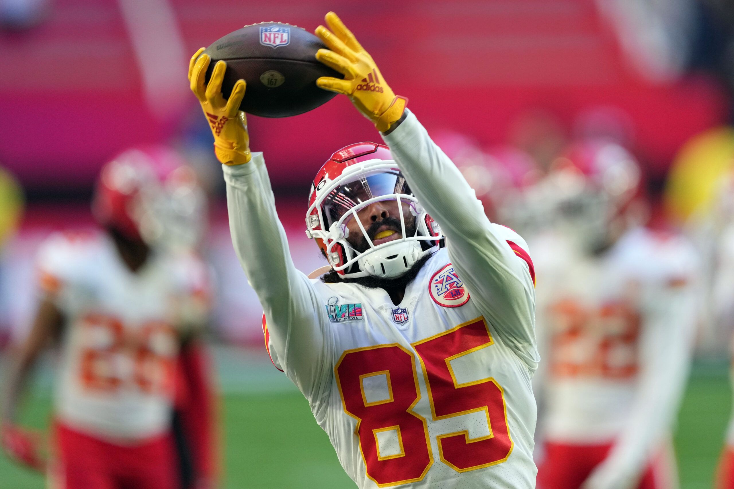 Report: Former Chiefs WR Marcus Kemp following Eric…