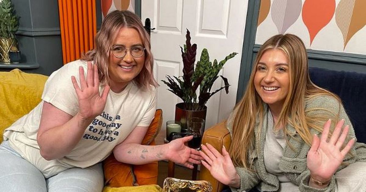 Gogglebox's Ellie and Izzi Warner's real lives from…