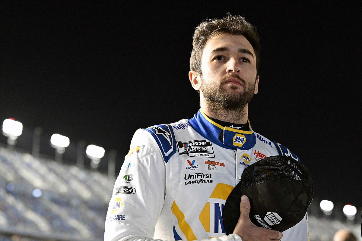 Chase Elliott suffers leg injury, will miss Vegas…
