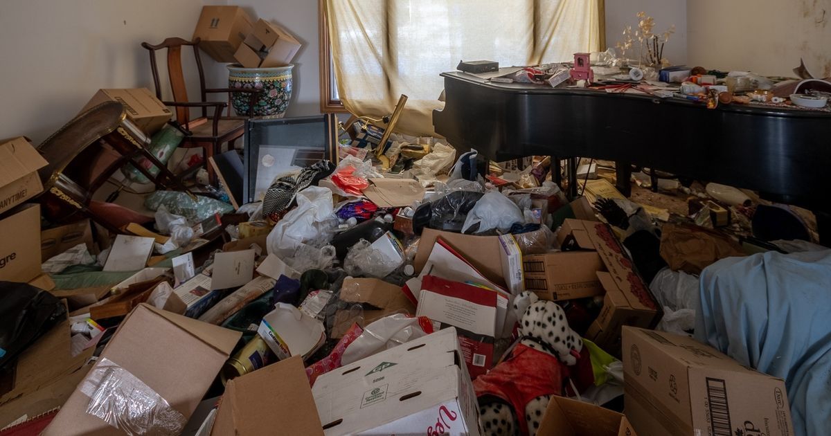Inside hoarder doctor's surgery left to rot with…
