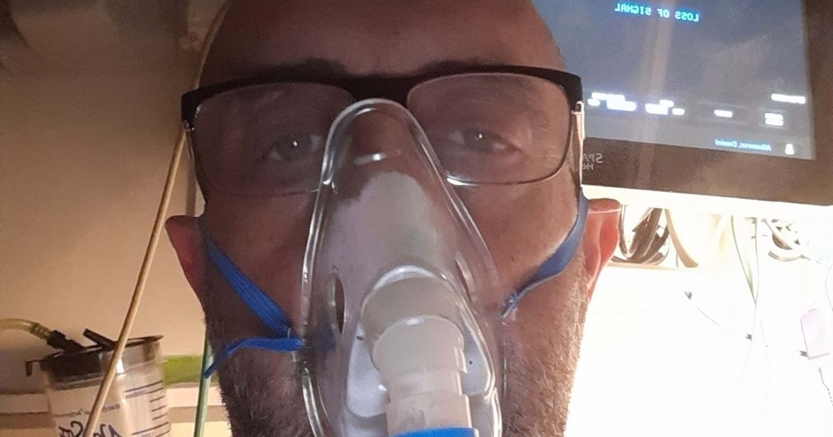 "I could have died": Horrifying moment man collapsed…