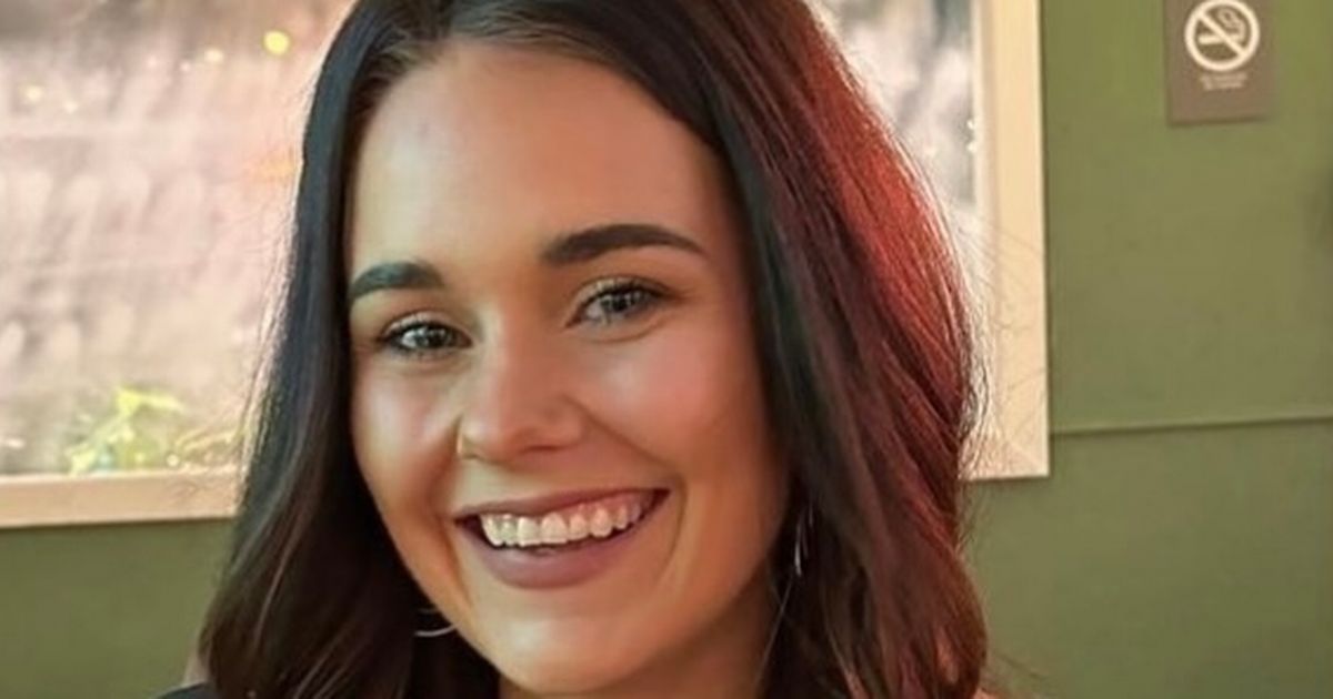 Kelly was consuming just 42 calories a day when she…