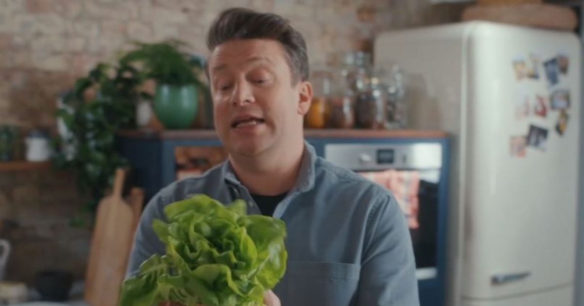 Jamie Oliver fans spot 'problem' as chef shares…