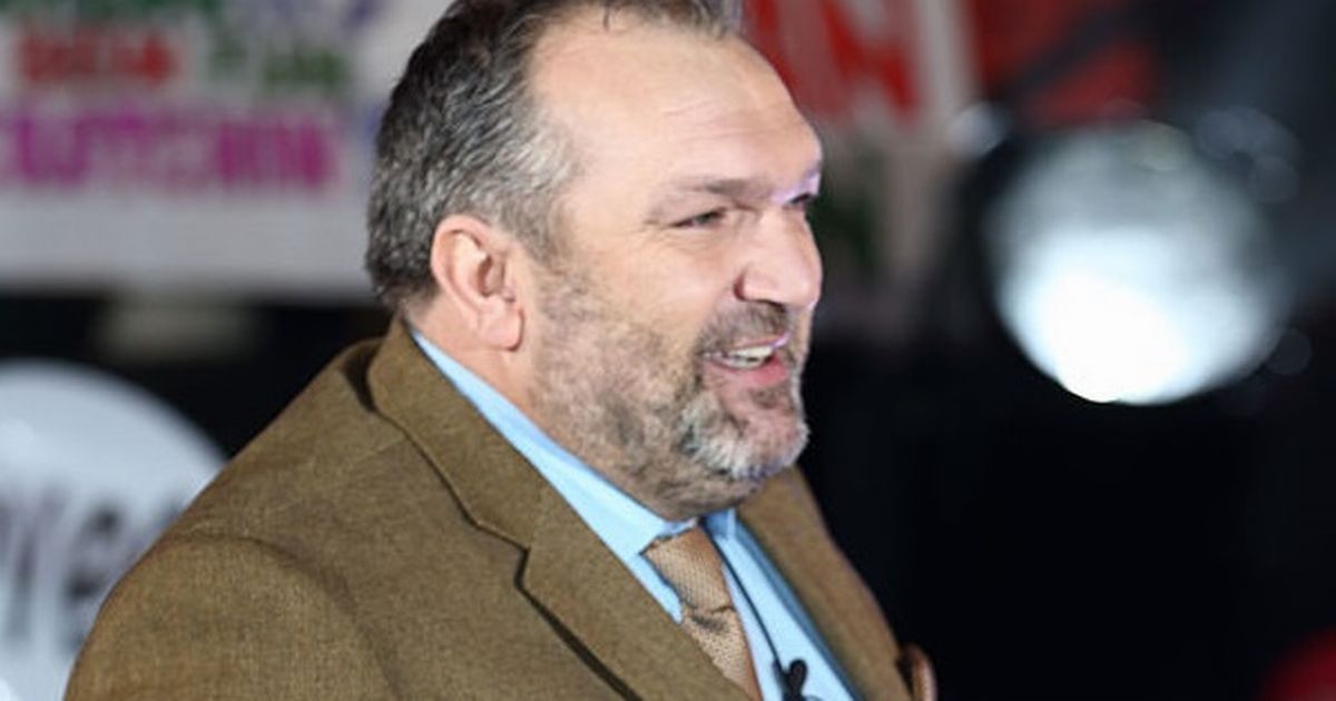 Former Liverpool star Neil Ruddock undergoes amazing…
