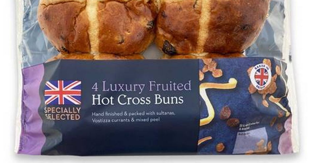 Aldi giving away free hot cross buns after Greggs axes…