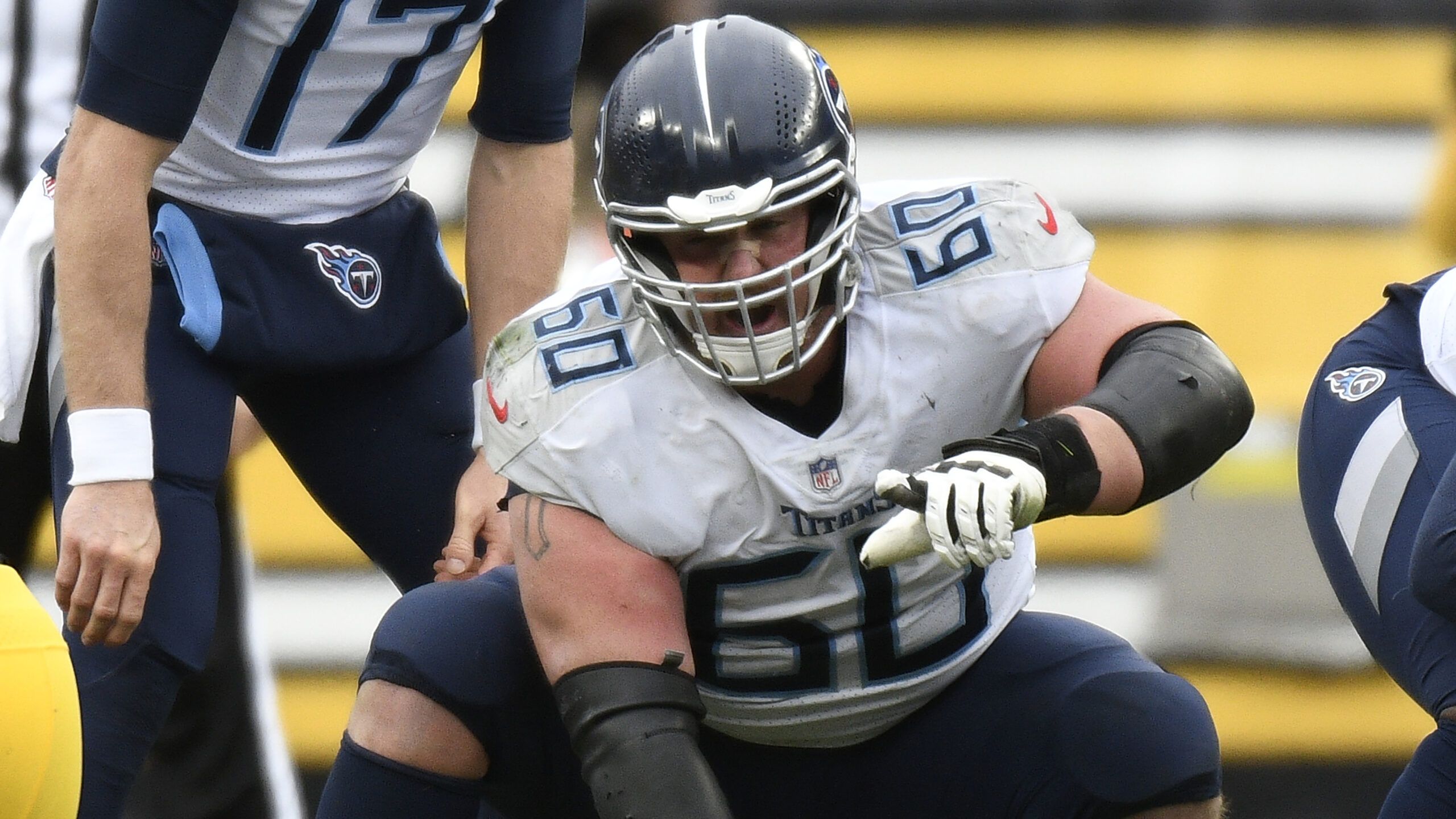 Grade for Titans releasing center Ben Jones