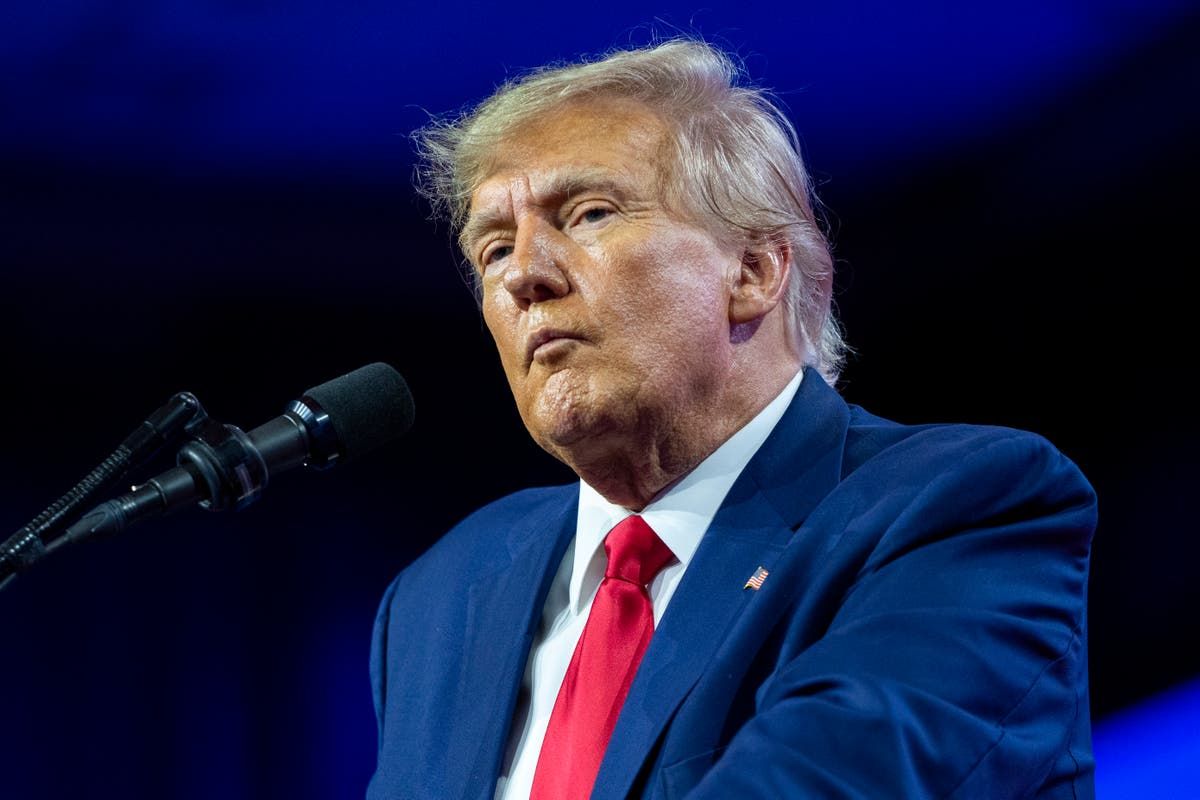 Trump returns to Iowa aiming for more disciplined…