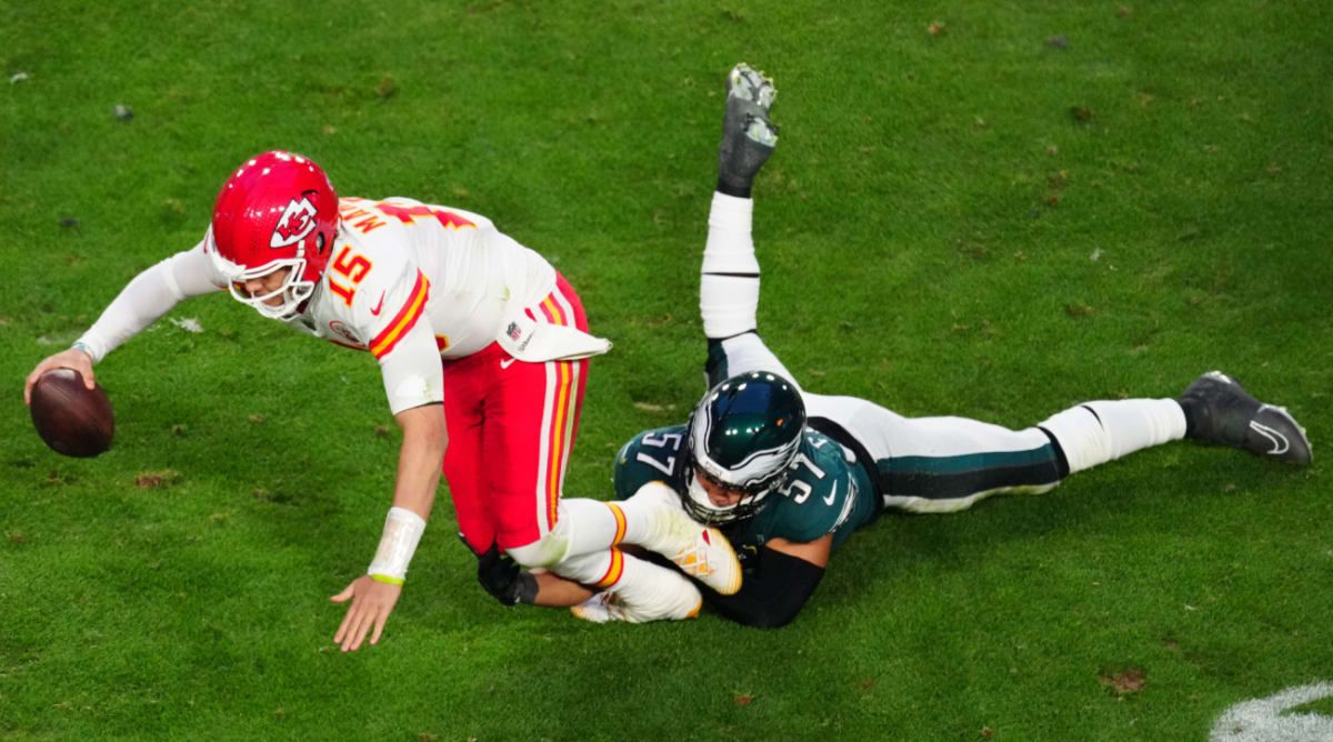 Bears to Sign LB T.J. Edwards to Multi-Year Deal, per…