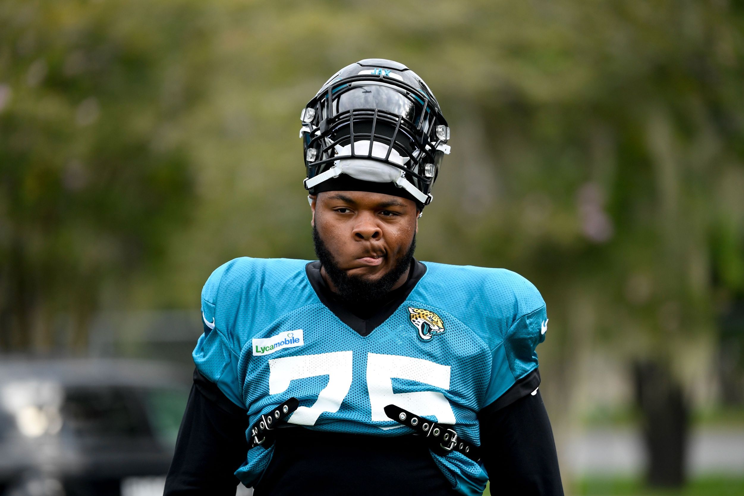 Chiefs to give OT Jawaan Taylor a four-year, $80…