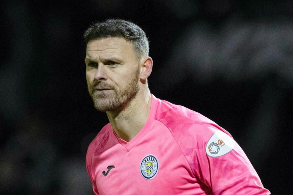 St Mirren confirm goalkeeper Trevor Carson contract…