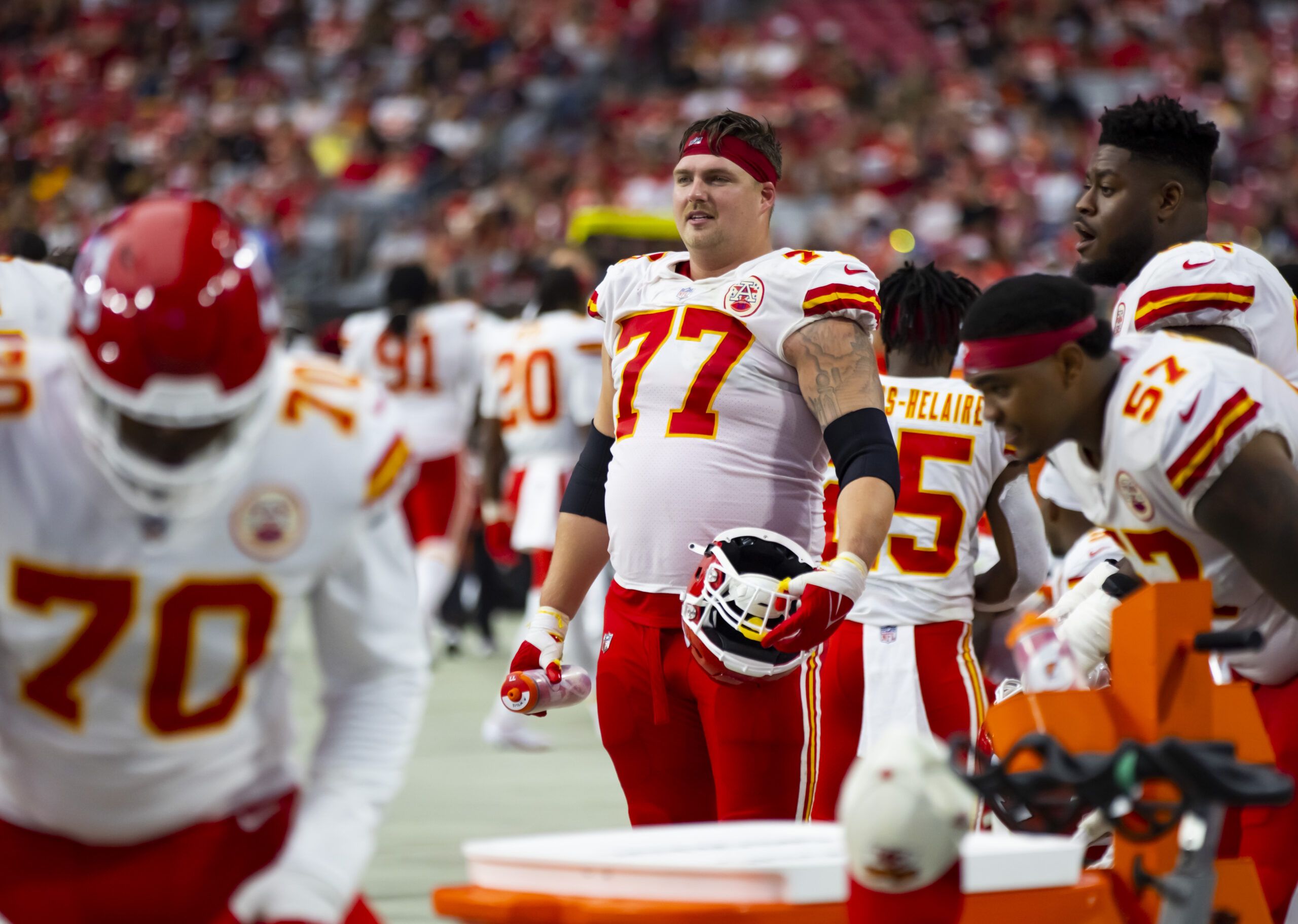 Former Chiefs RT Andrew Wylie pens emotional goodbye…