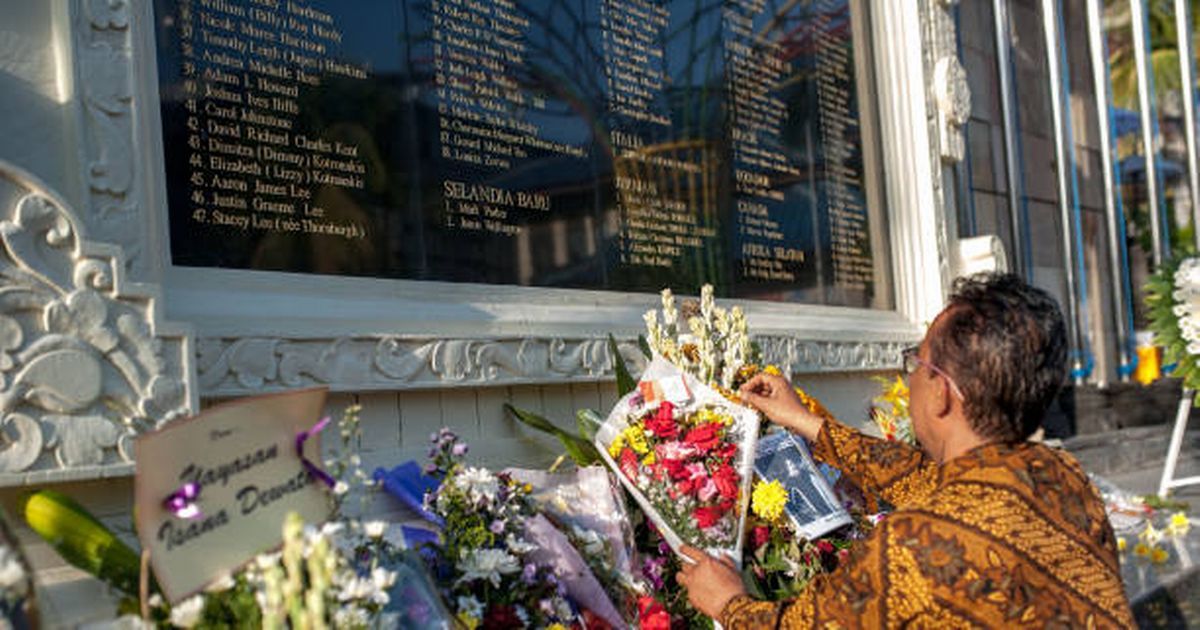 Who carried out the Bali 2002 terrorist attack and…