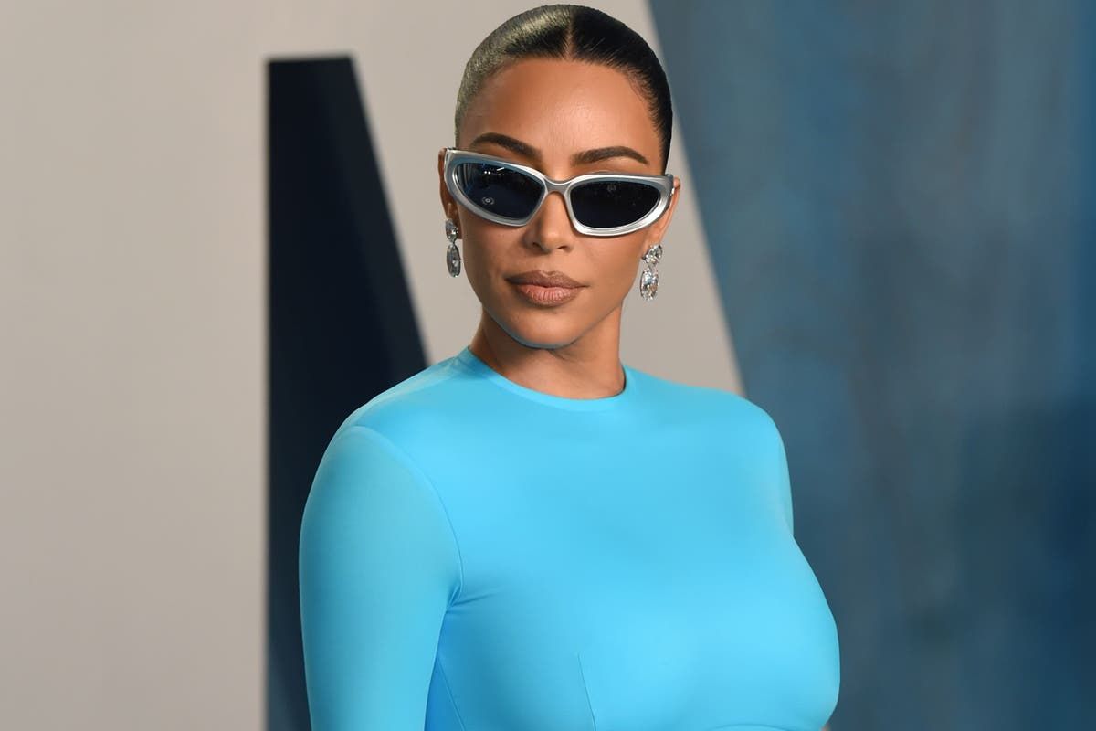 Kim Kardashian makes surprise appearance at Arsenal…