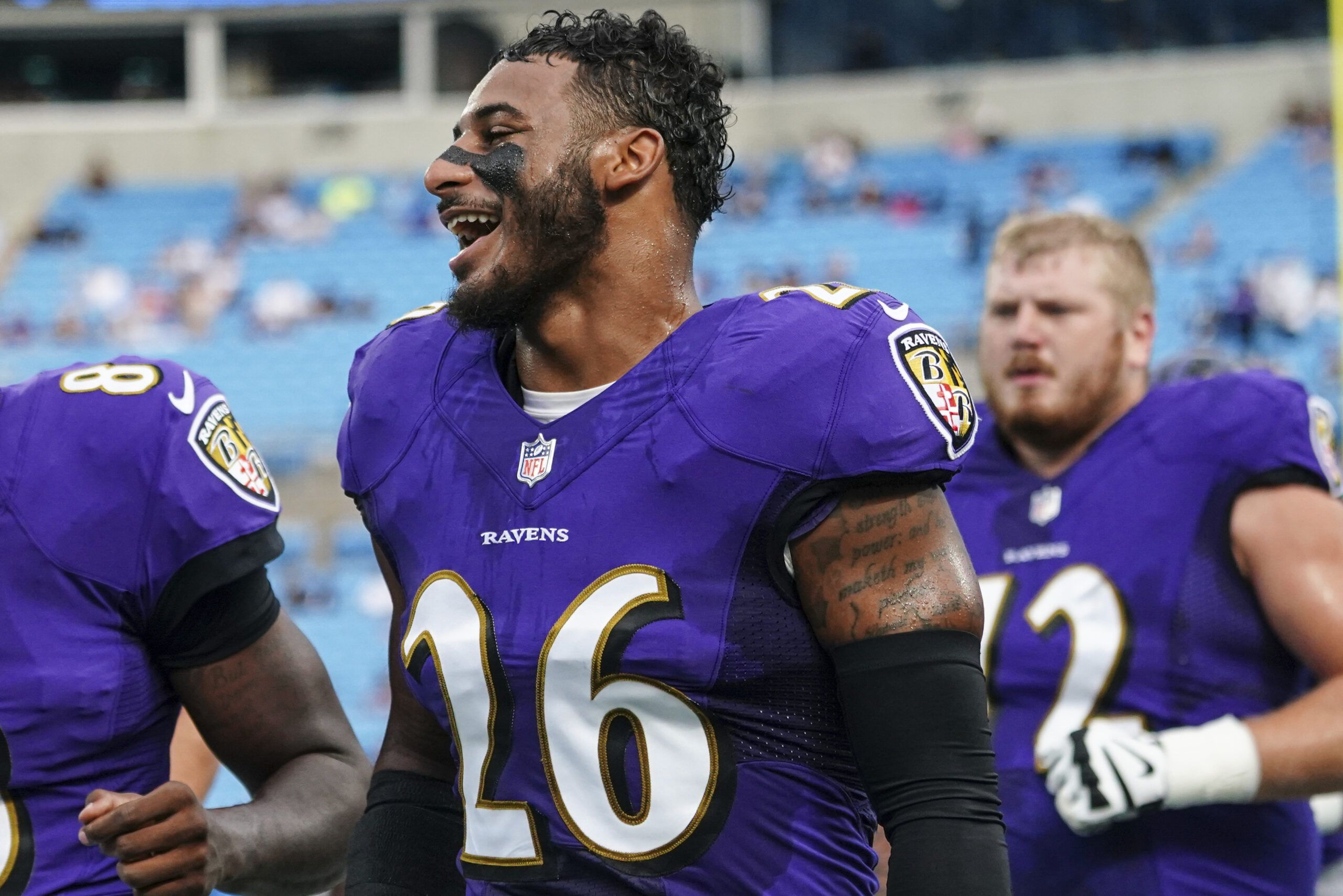 Ravens agree to contract with S Geno Stone