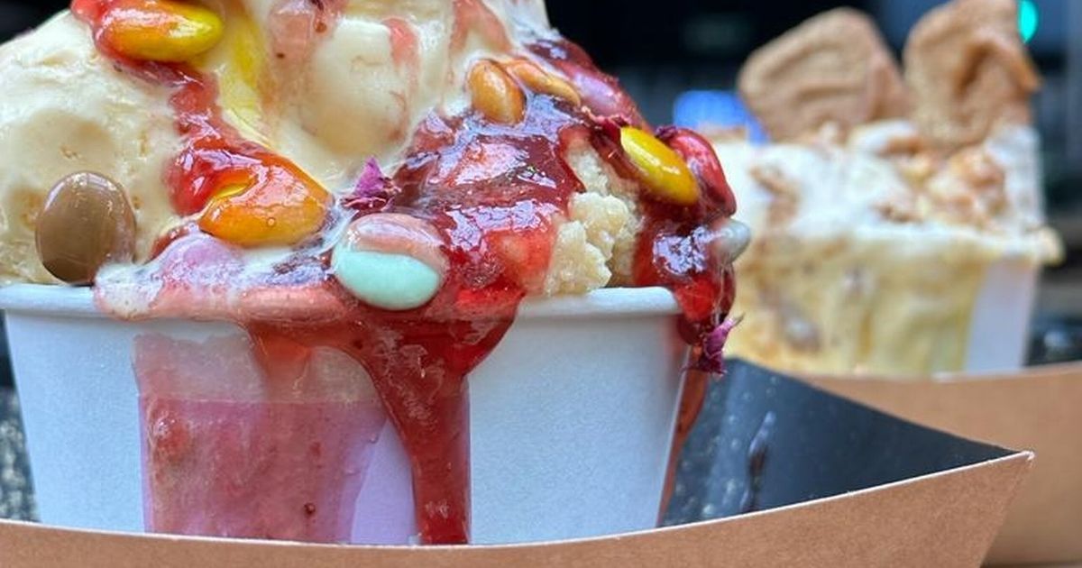 ‘Biryani burritos’ and crumbles with BOTTOMLESS…