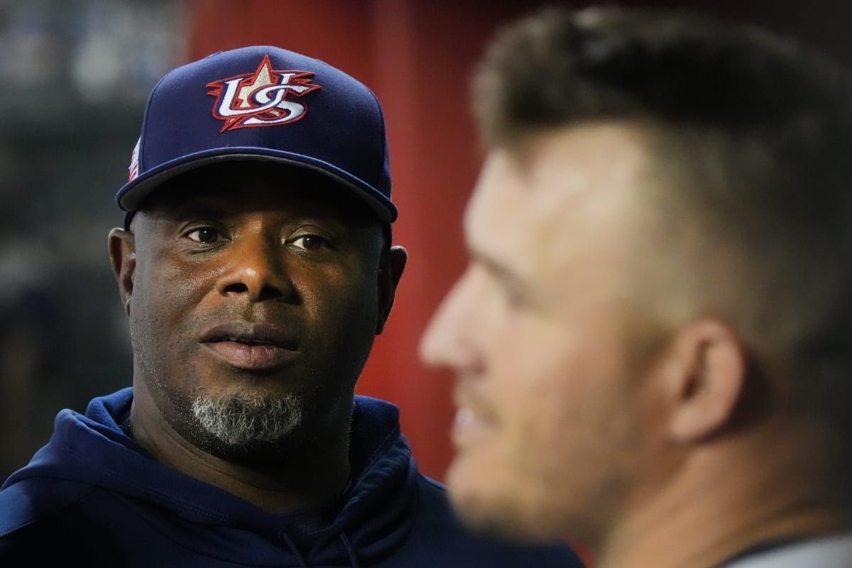 Sports Illustrated - Griffey Jr. Taking BP at the WBC…