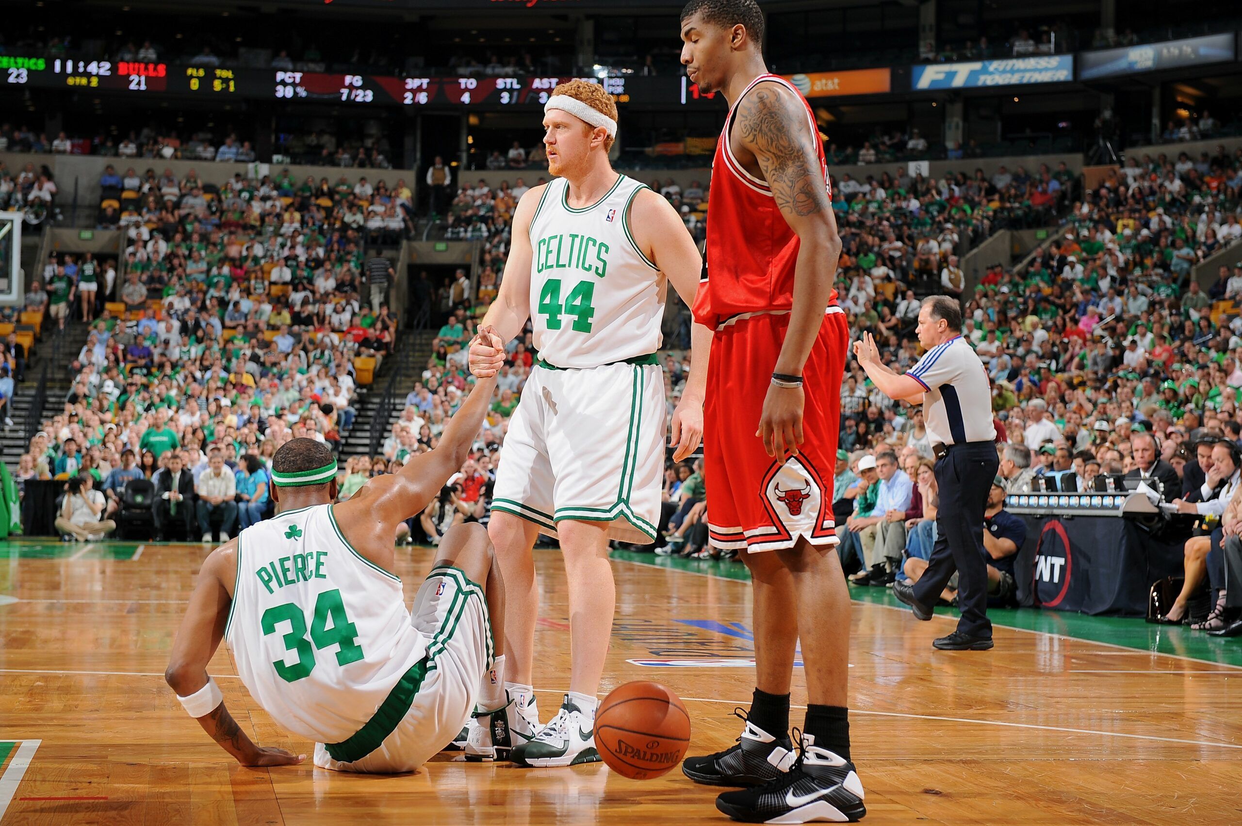 On this day: Brian Scalabrine born, Boston snaps…