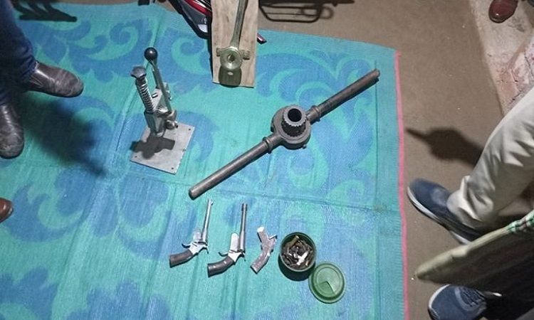 West Bengal and Bihar Police jointly raid…