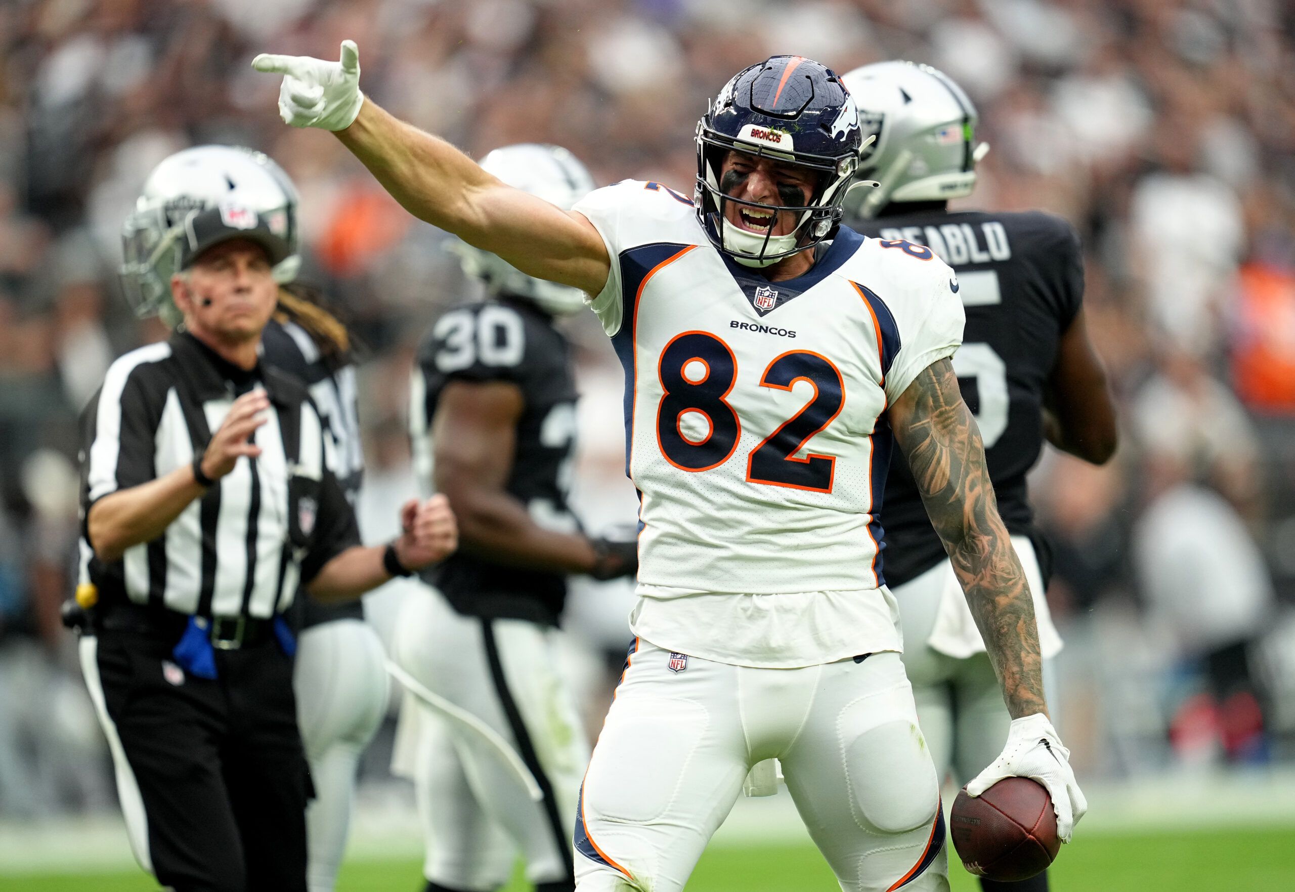 Breaking down new Dolphins TE Eric Saubert’s contract