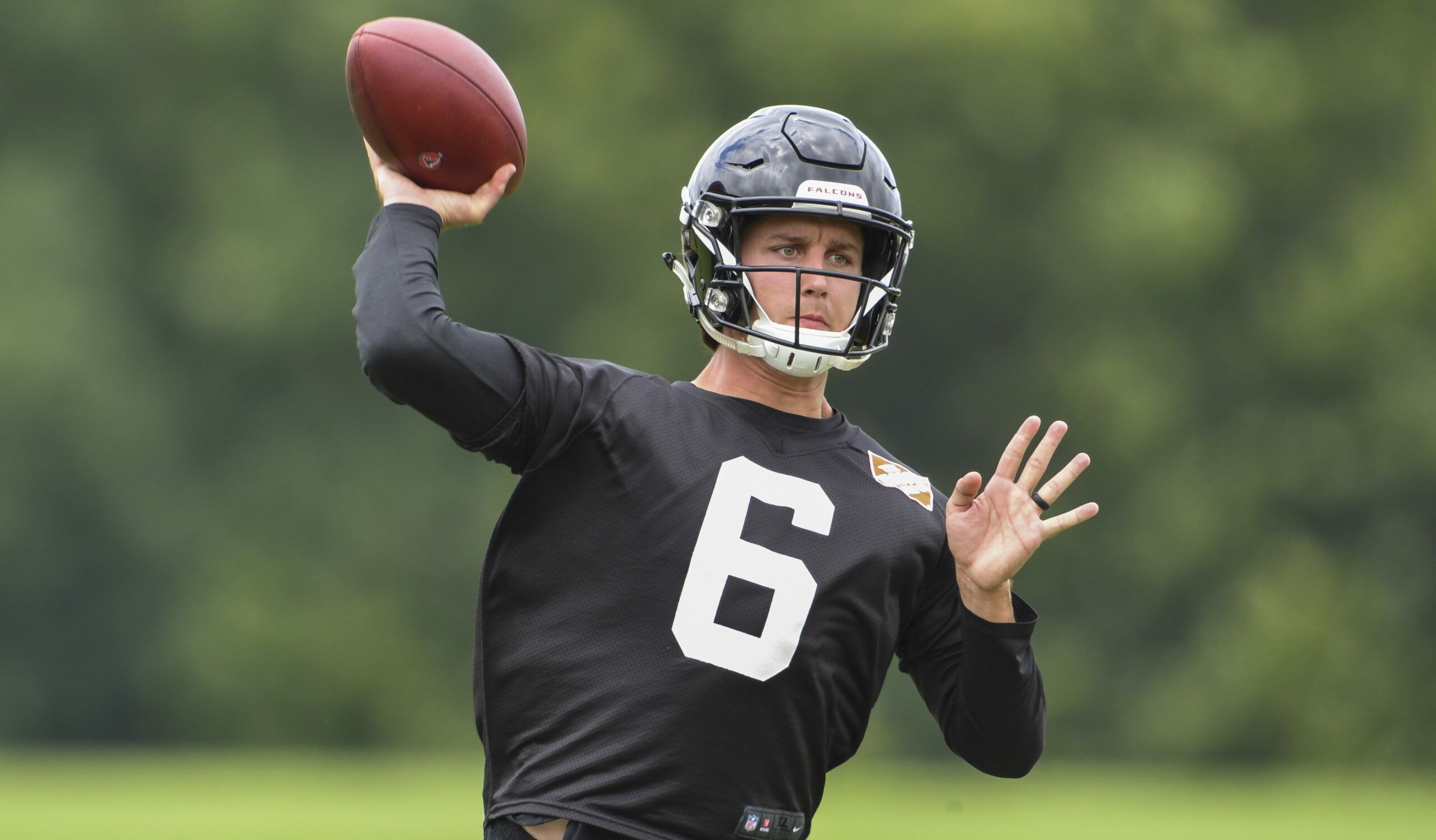 Ex-Falcons QB Kurt Benkert signs with XFL