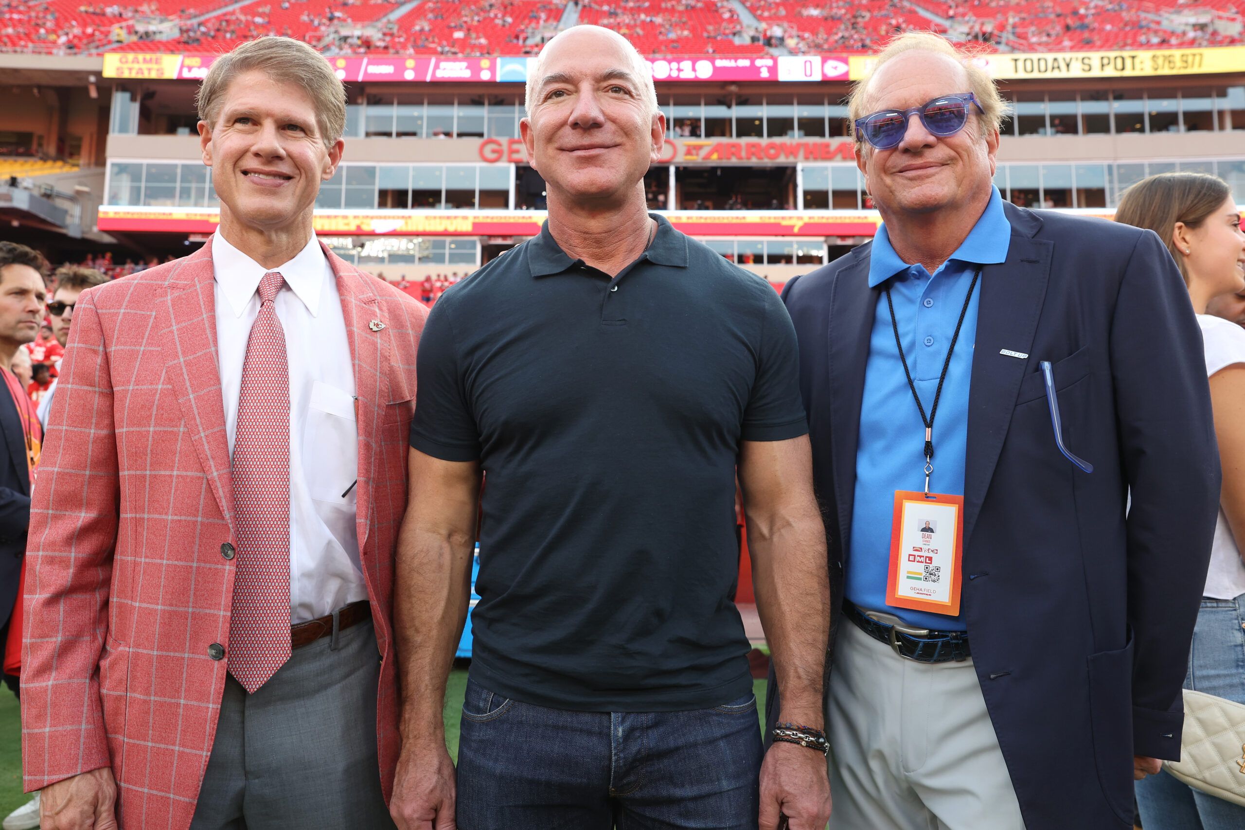 Does Dan Snyder need Jeff Bezos?