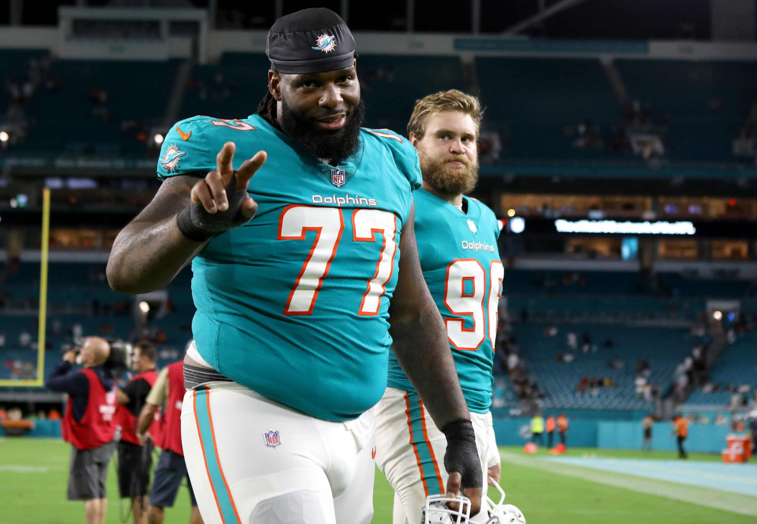Former Dolphins DL John Jenkins signs with Raiders