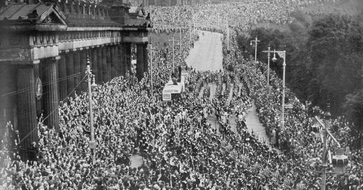 Photos show Edinburgh's 'largest ever' crowd when…