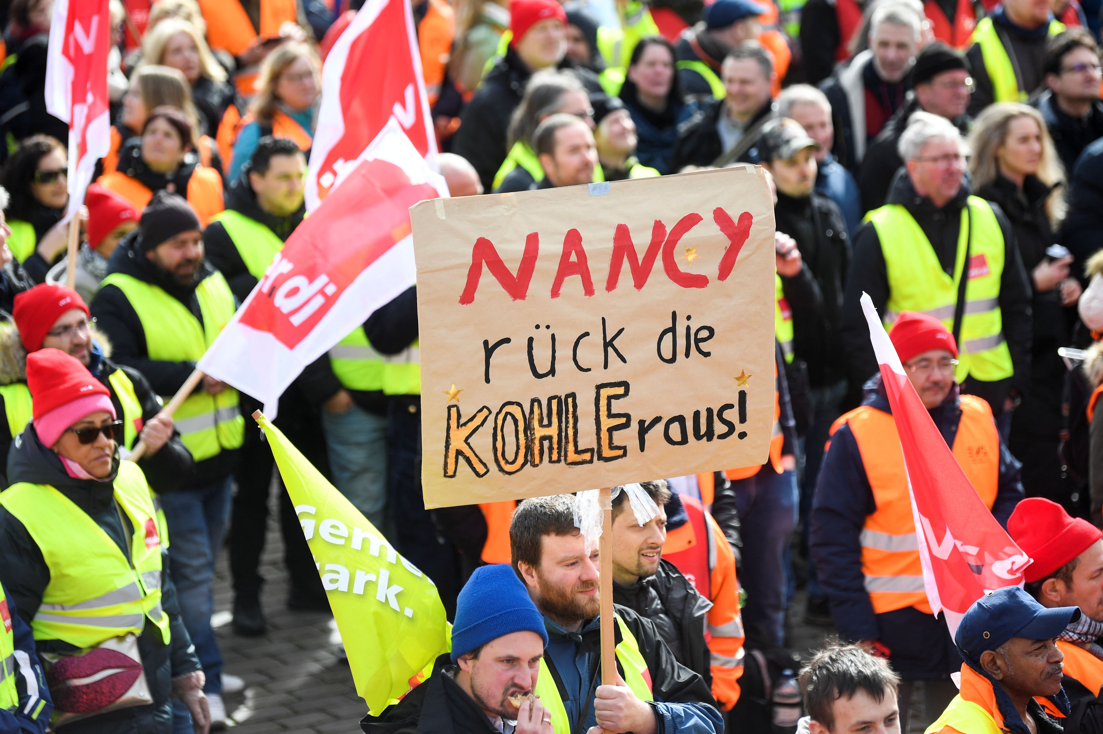 Germany’s transport workers stage strike, demanding…